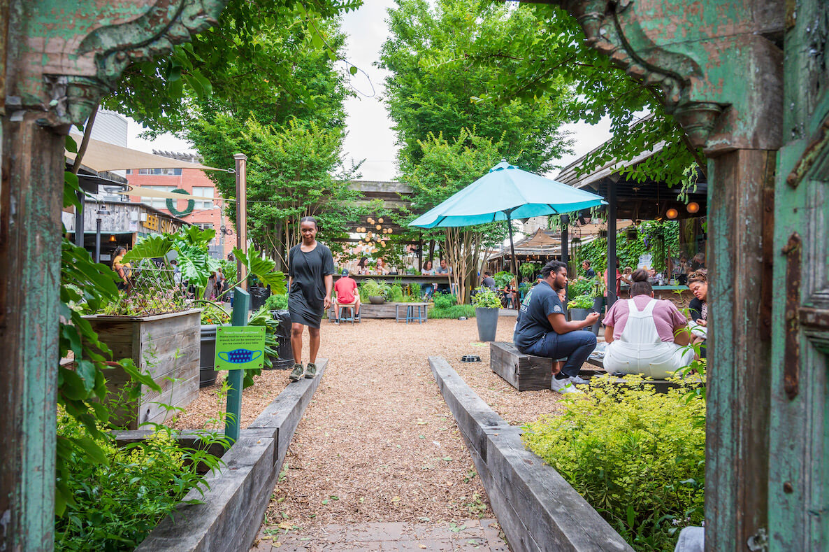 33 beautiful spots for outdoor dining in Philly in gardens and on patios